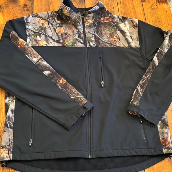 Jackets & Coats | Legendary Whitetails Camouflage And Black Outdoor ...